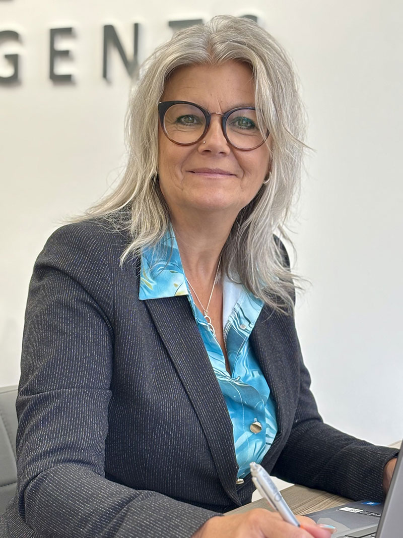 Meet The Team - Molyneux Estate Agents